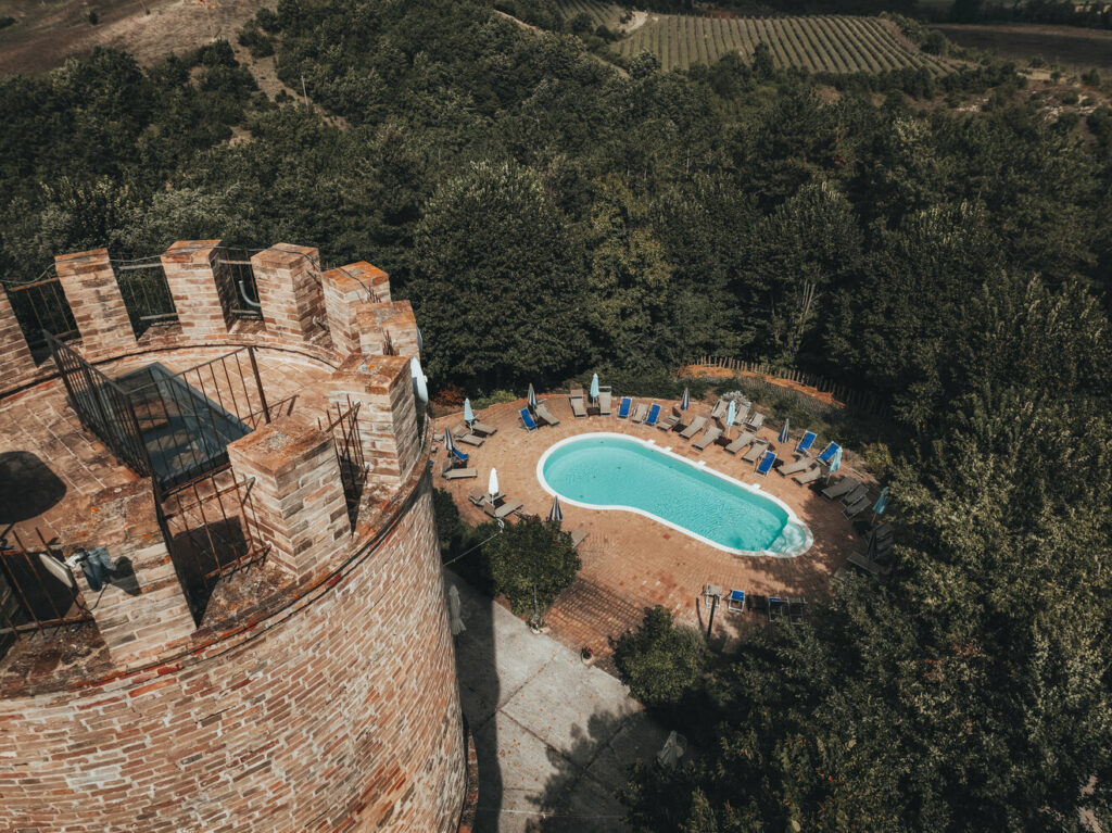 Holiday in Umbria at the Medieval - Castello di Baccaresca